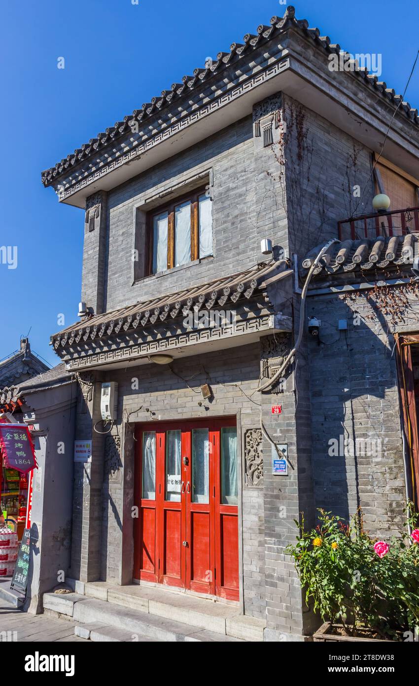 Traditional chinese house in the hutongs of Beijing, China Stock Photo ...