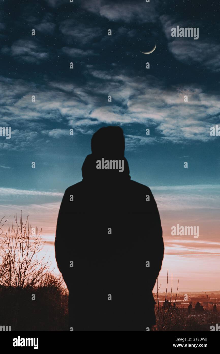 Statue dramatic night sky hi-res stock photography and images - Alamy