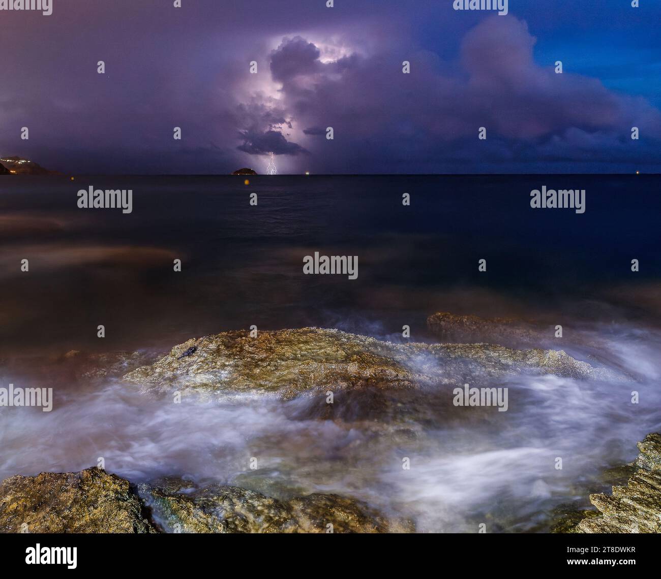 electrical storm on Estudiantes beach in Villajoyosa Stock Photo - Alamy
