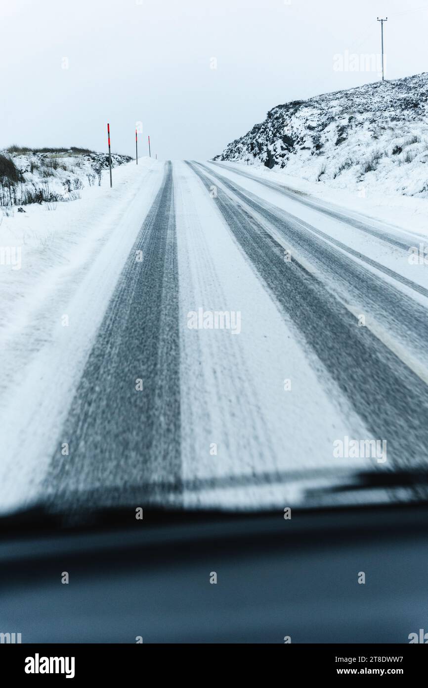 Driving pov lanes hi-res stock photography and images - Alamy