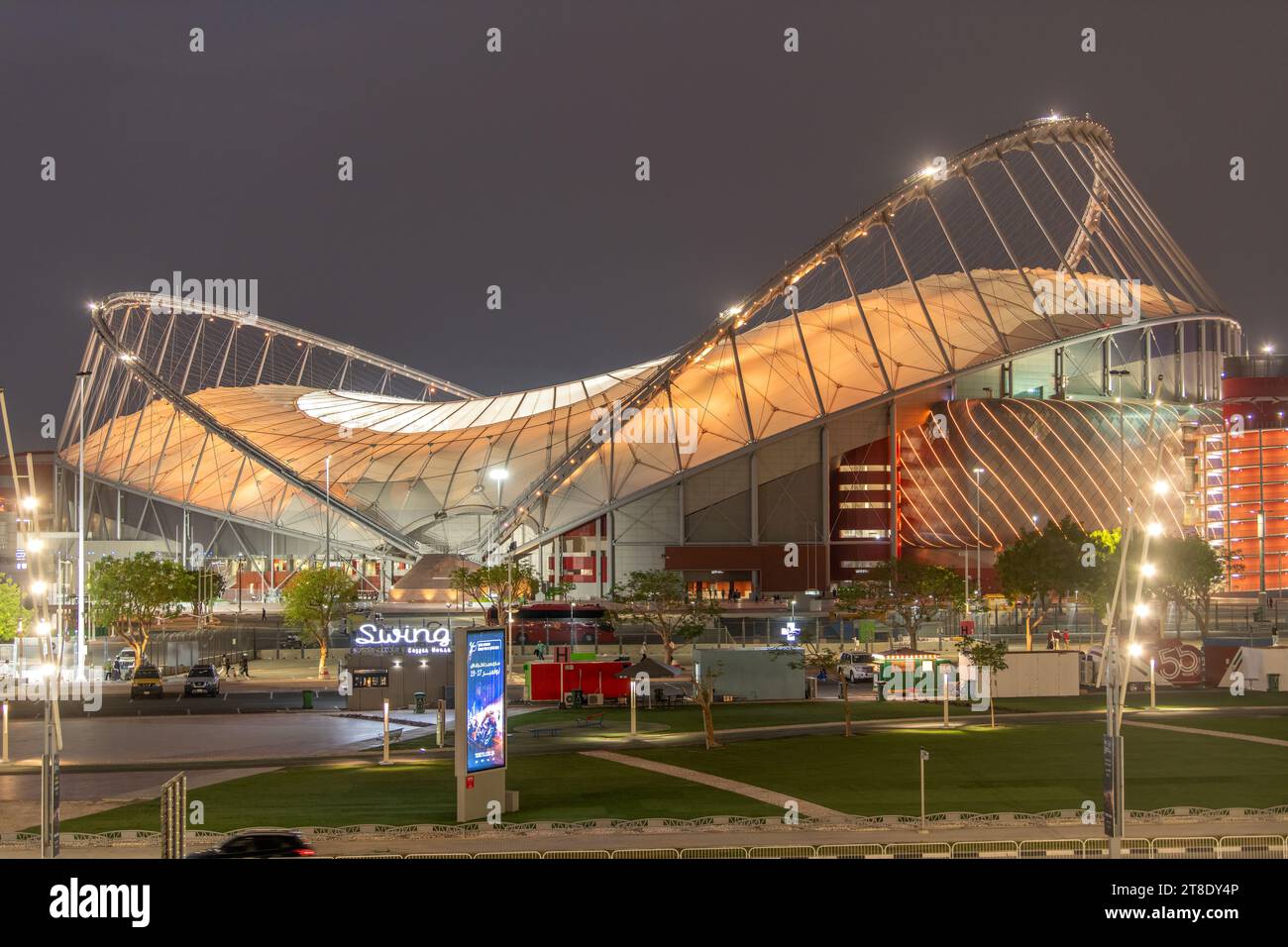 Aspire tower villaggio mall hi-res stock photography and images - Alamy