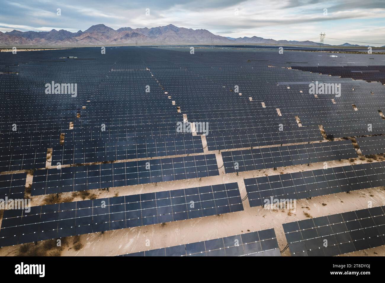 large industrial sized solar farm in the Nevada desert Stock Photo - Alamy
