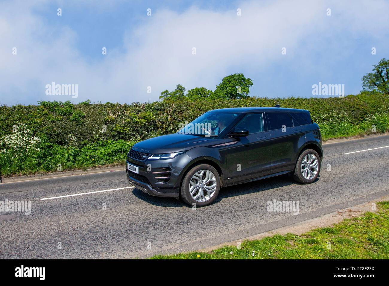 R rover evoque r dyn se mhev a hi-res stock photography and images - Alamy