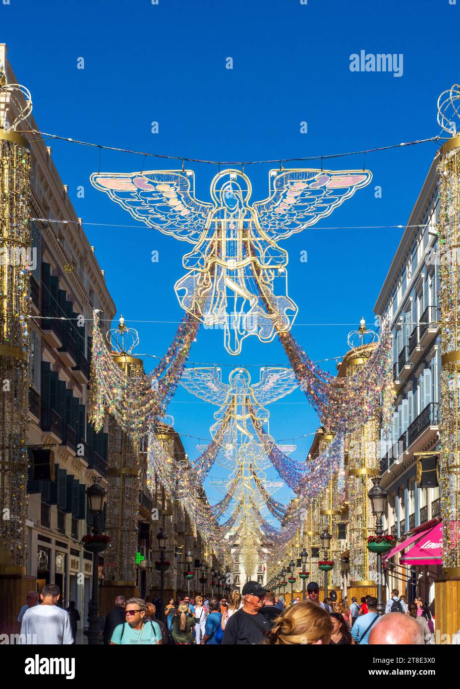 Malaga, Andalucia, Spain. 11/16/2023. Installation of the traditional ...