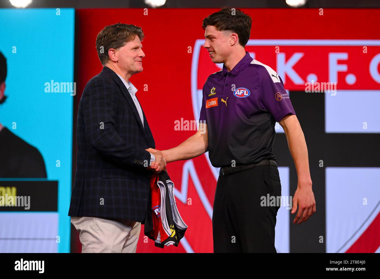 Melbourne, Australia. 20th Nov, 2023. Robert Harvey presents Darcy ...