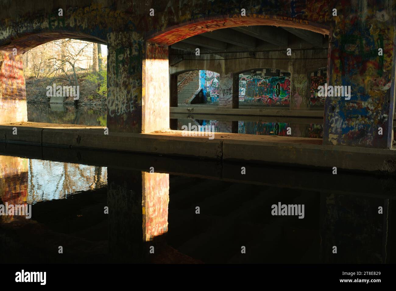 Serene campus hi-res stock photography and images - Alamy