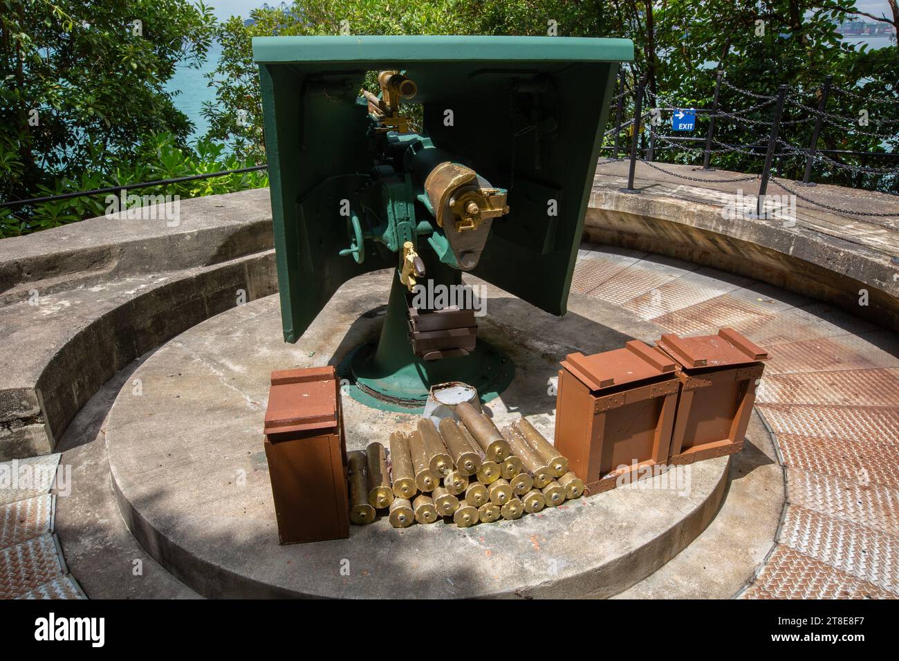 Replicate of 12 pounder breech load QF gun and ammunition shell for ...