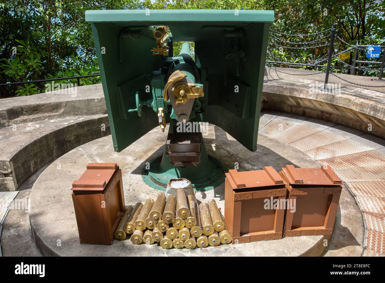 Replicate of 12 pounder breech load QF gun and ammunition shell for ...