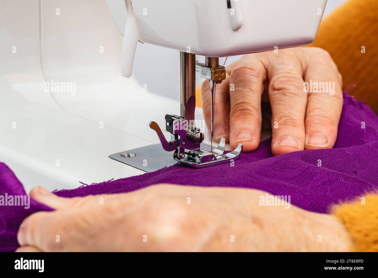 Extreme close up sewing machine hi-res stock photography and images - Alamy