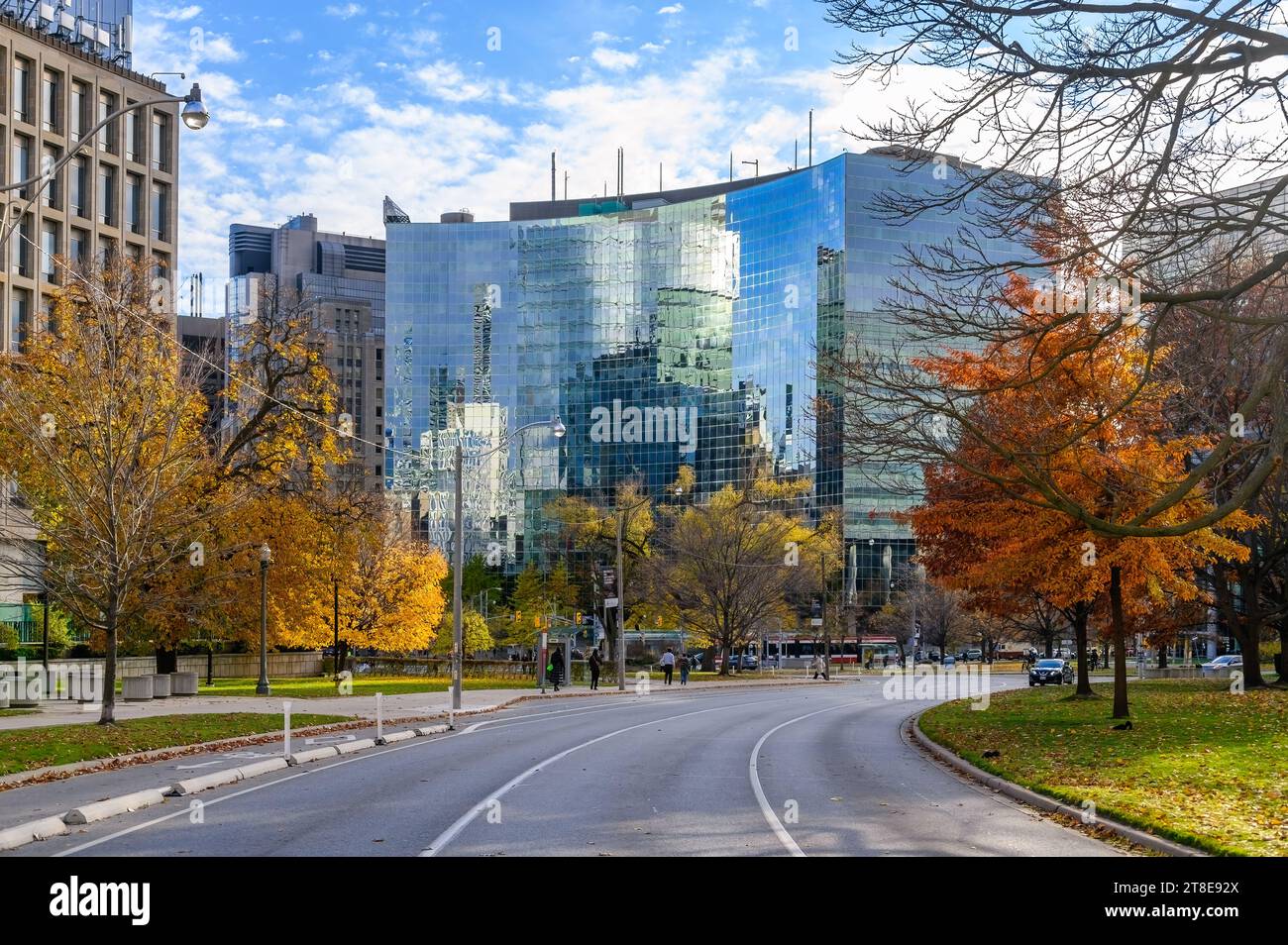 Queens circle hi-res stock photography and images - Alamy