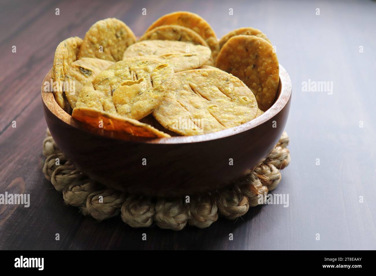 Crispy and crunchy methi mathri is a popular tea time snack in north ...