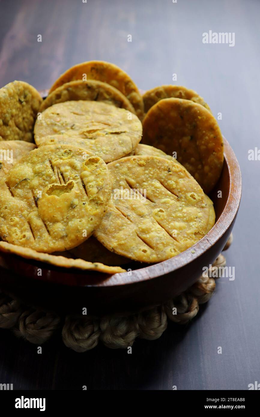 Crispy and crunchy methi mathri is a popular tea time snack in north ...