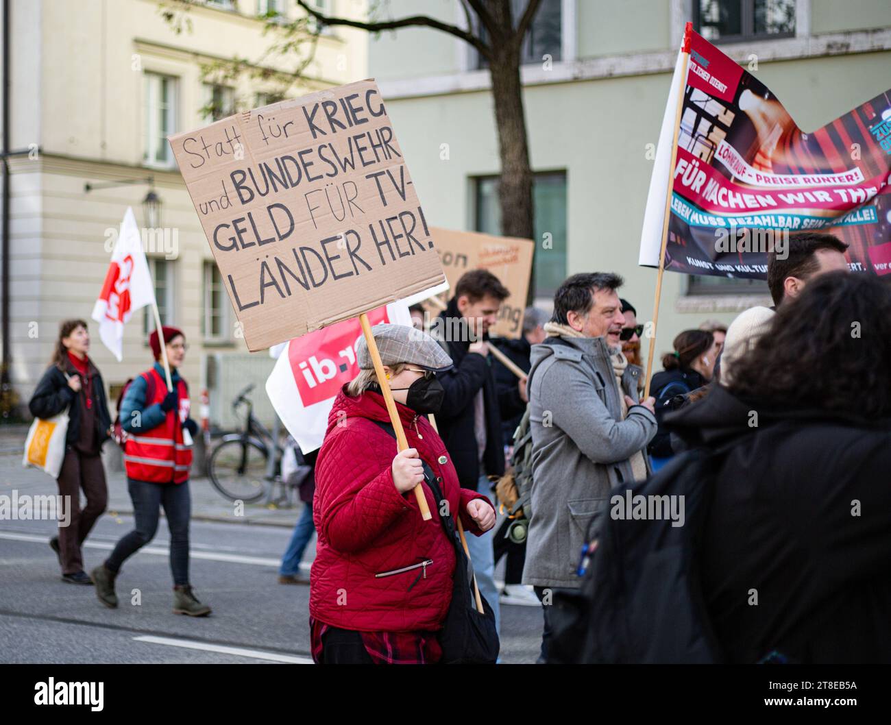 Munich, Germany. 20th Nov, 2023. Strike demonstration by Verdi, Police ...