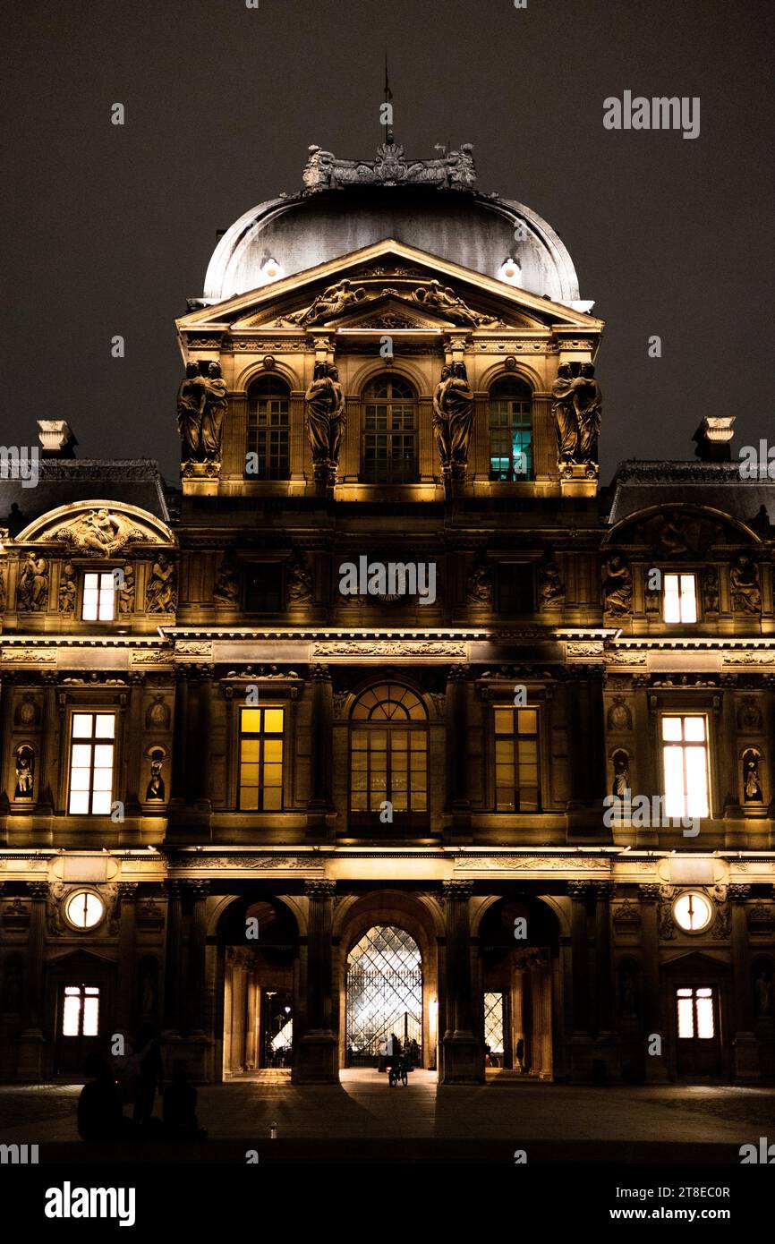 louvre museum external night Stock Photo - Alamy