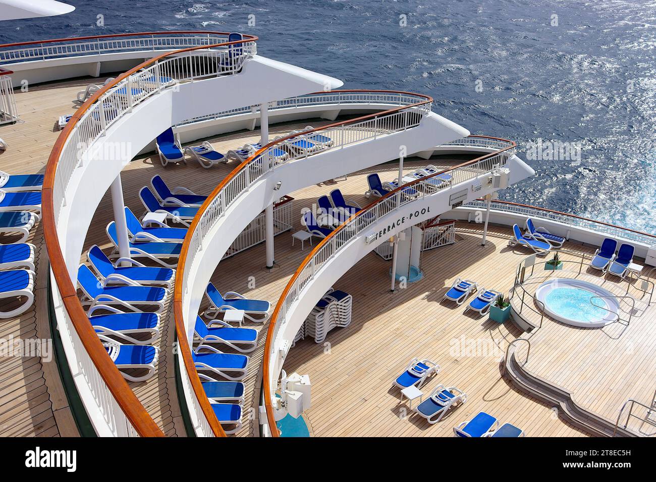 Sunbeds on cruise ship deck hi-res stock photography and images - Alamy