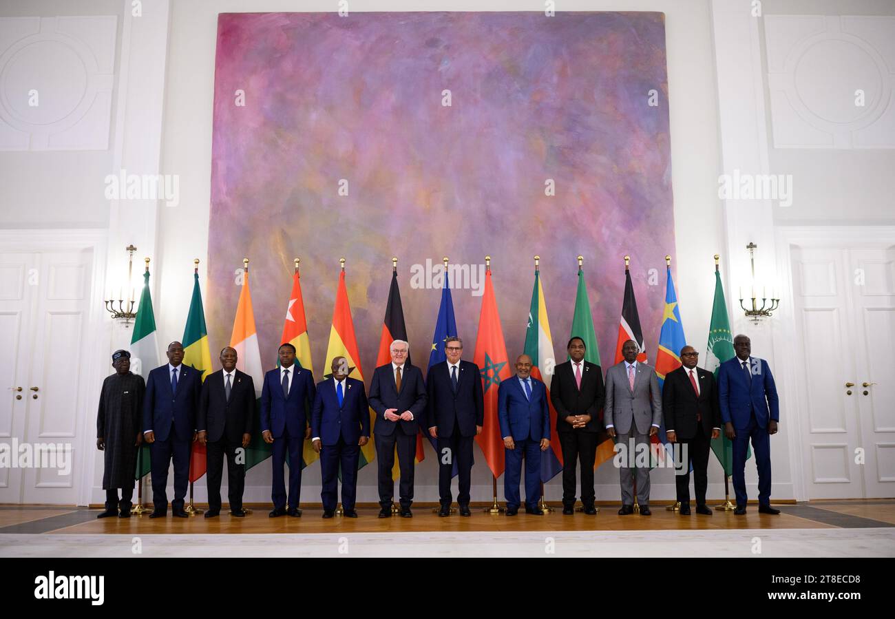 African summit hi hi-res stock photography and images - Alamy