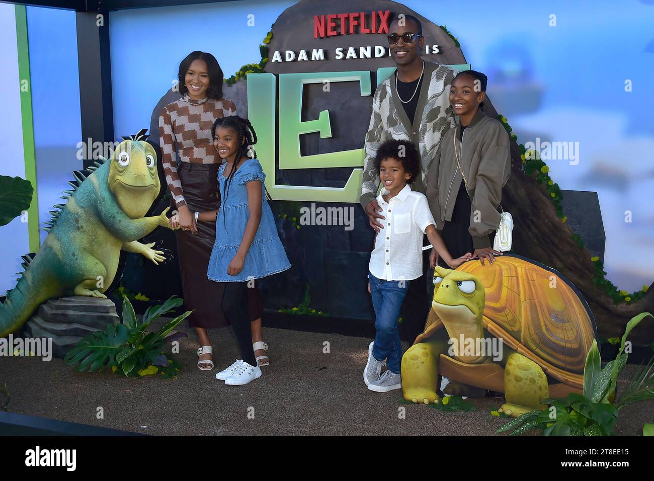 Lizzy Mathis und Isa Rahman mit Familie bei der Premiere des Netflix ...