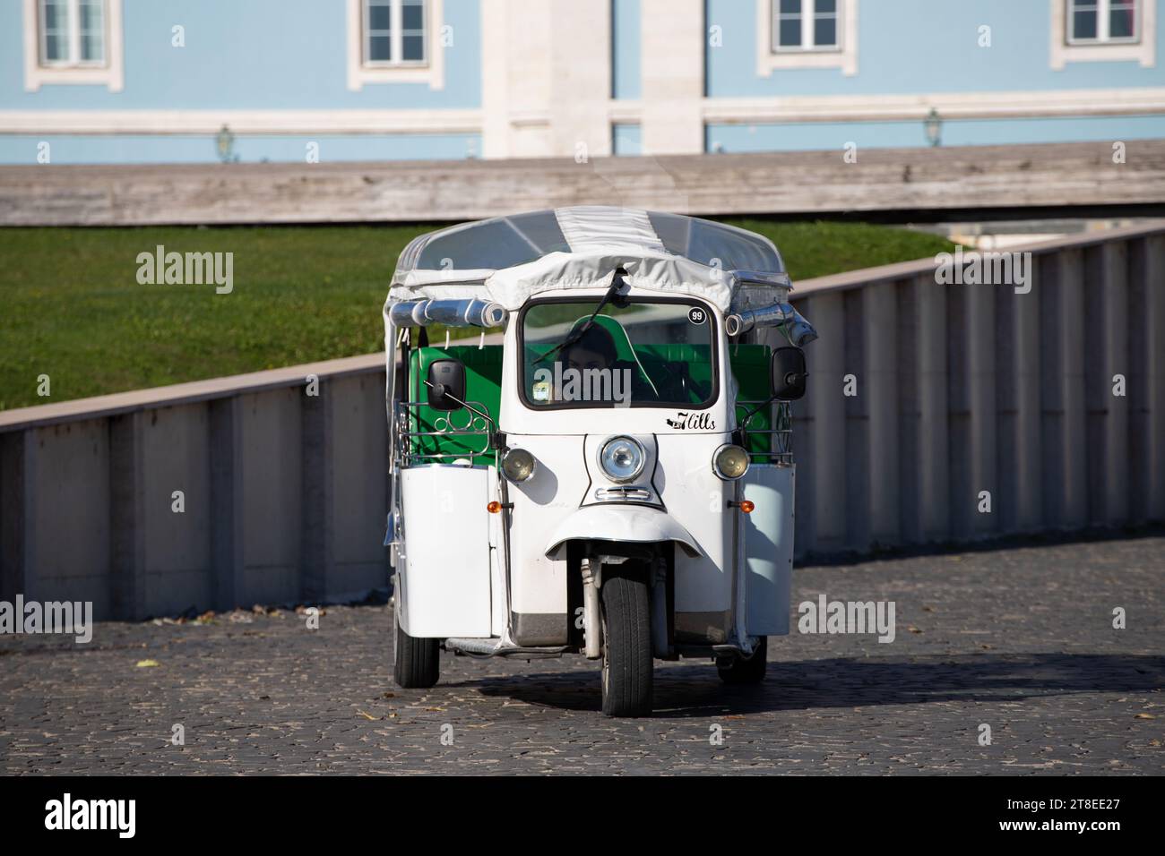 Tuk tuk cuba hi-res stock photography and images - Alamy