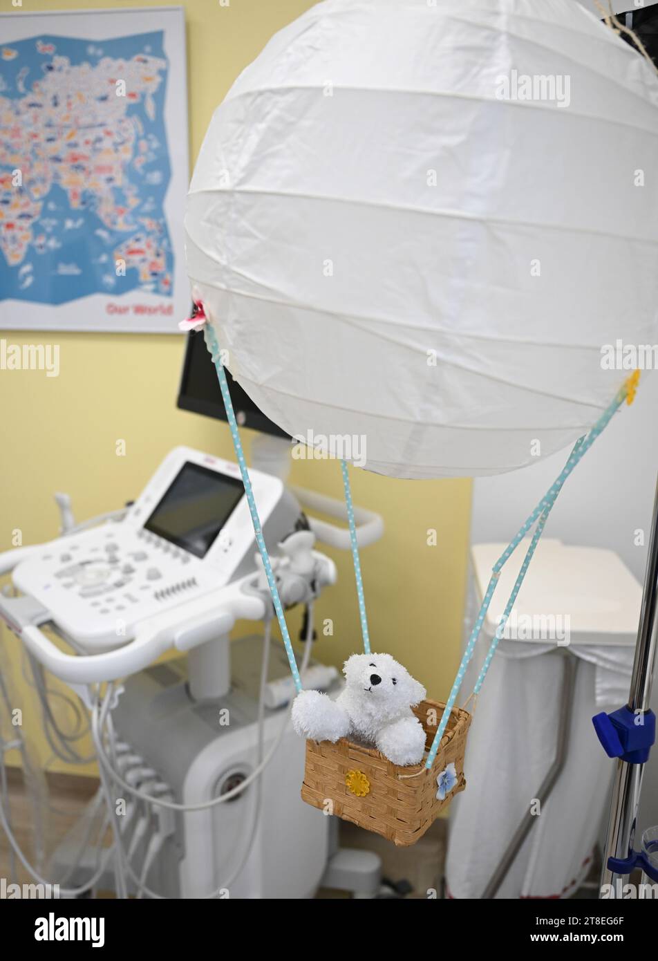 Hesse, Frankfurt, Germany. 20 November 2023, Hesse, Frankfurt/Main: A ...