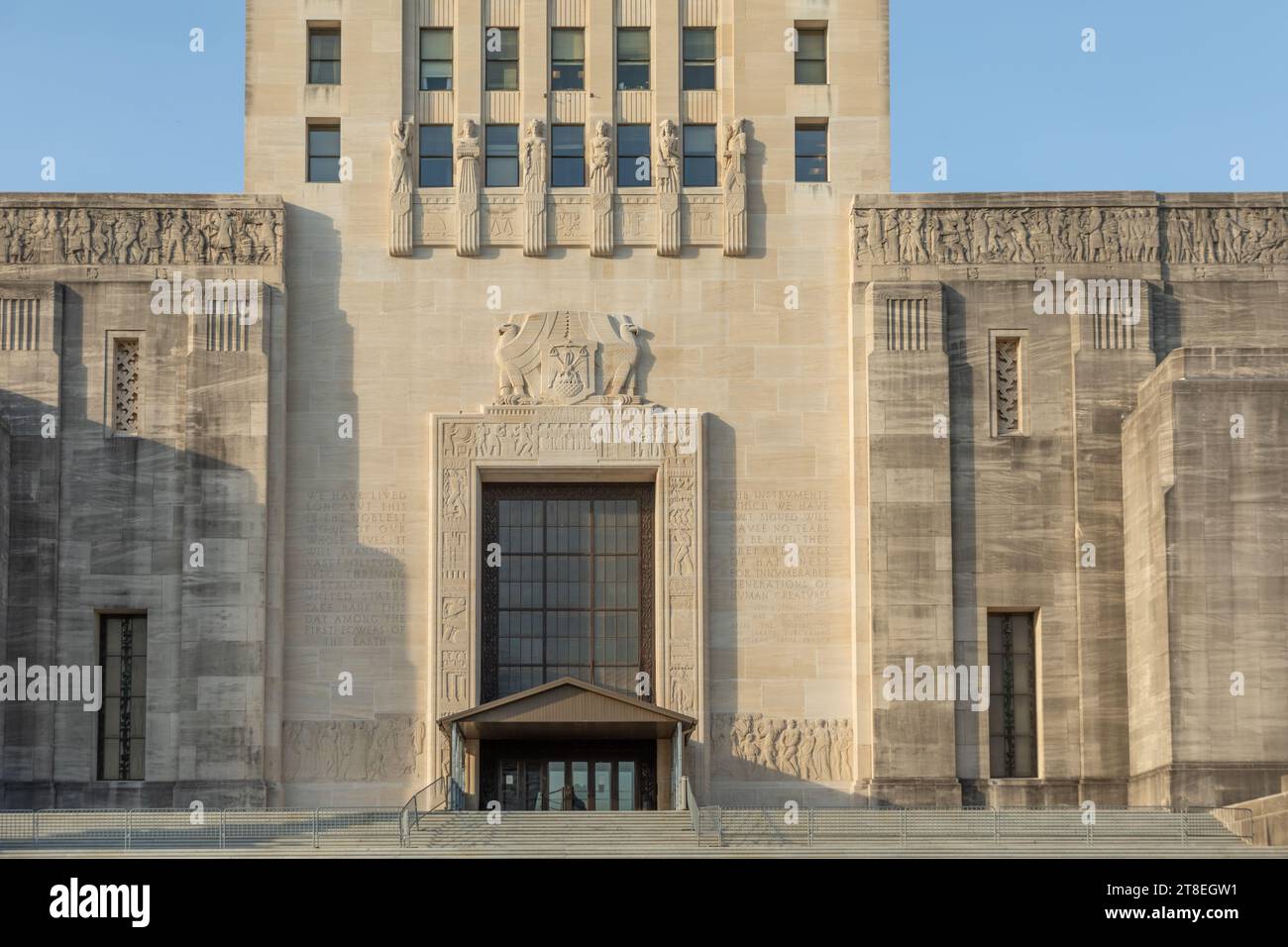 entrance to Louisiana state capitol tower in Baton Rouge, USA Stock Photo - Alamy