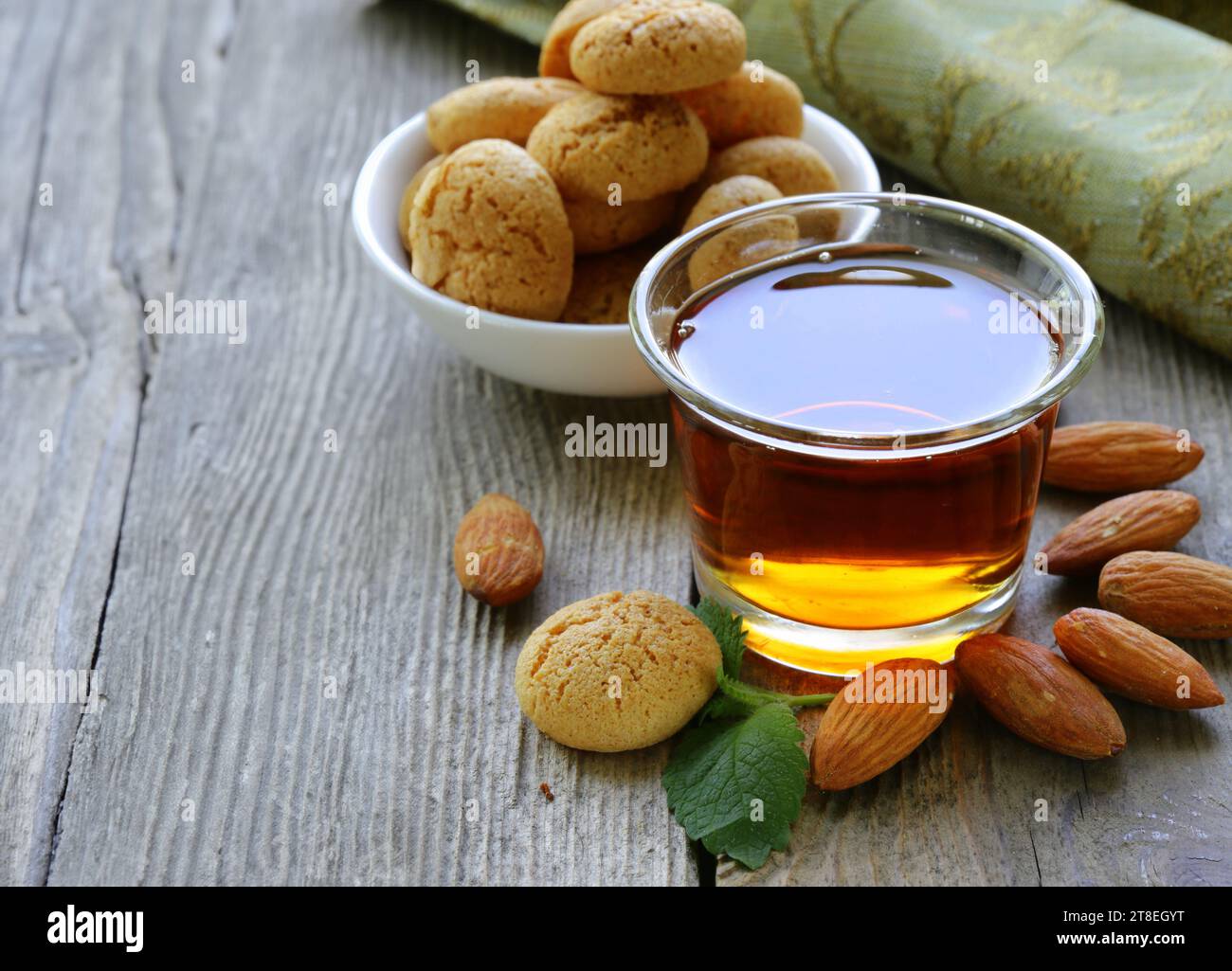Amaretto bottle hi-res stock photography and images - Alamy