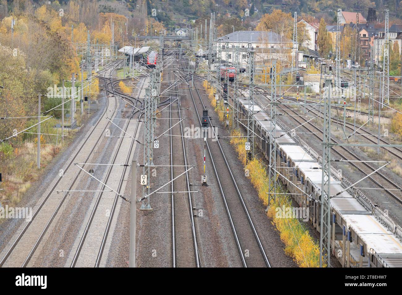 Pirna, Germany. 20th Nov, 2023. An S-Bahn train stands at the Pirna ...