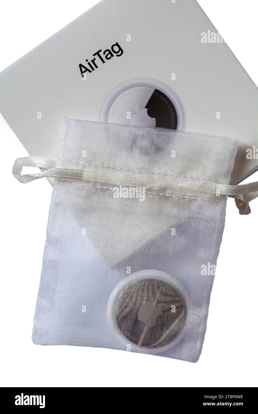 Airtag from apple hi-res stock photography and images - Alamy