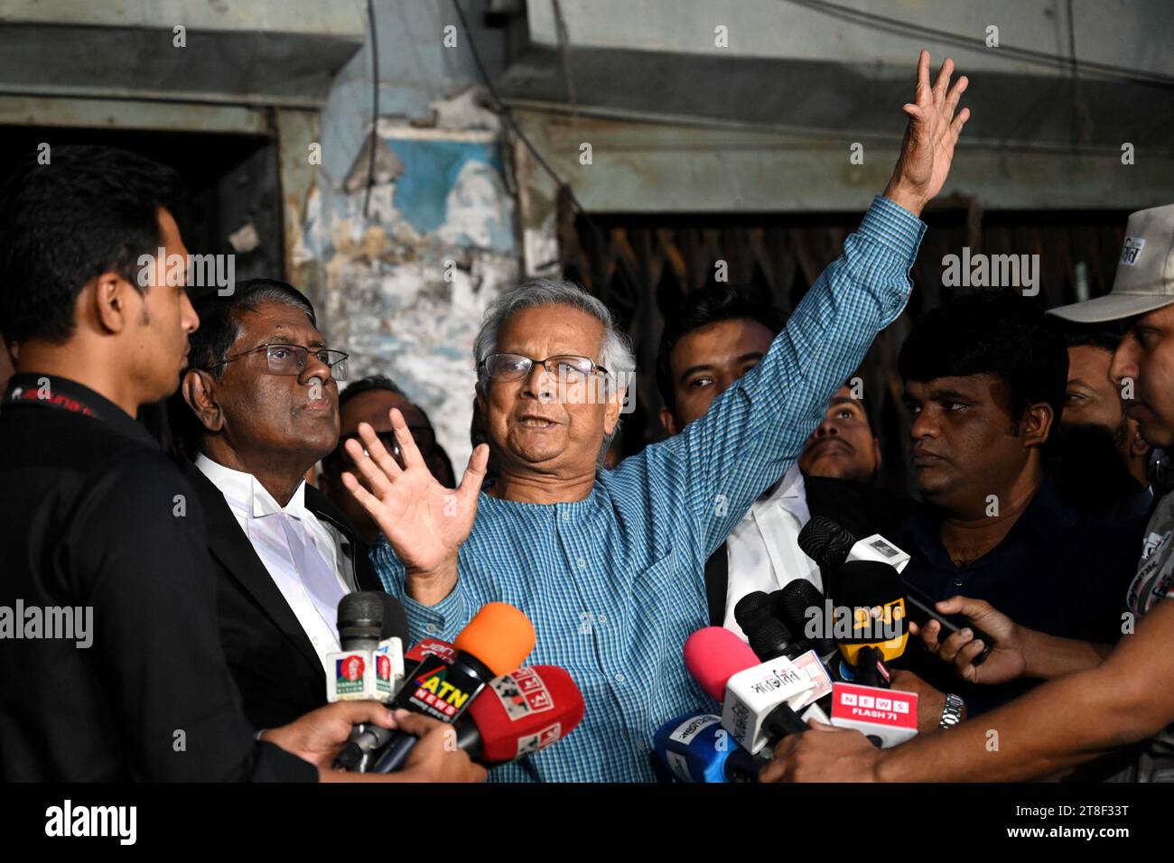 Dhaka, Bangladesh. 20th Nov, 2023. Nobel laureate Prof Muhammad Yunus ...