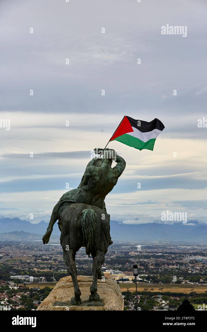 Cape Town, South Africa. 19th Nov, 2023. Palestinian Flag blowing in ...
