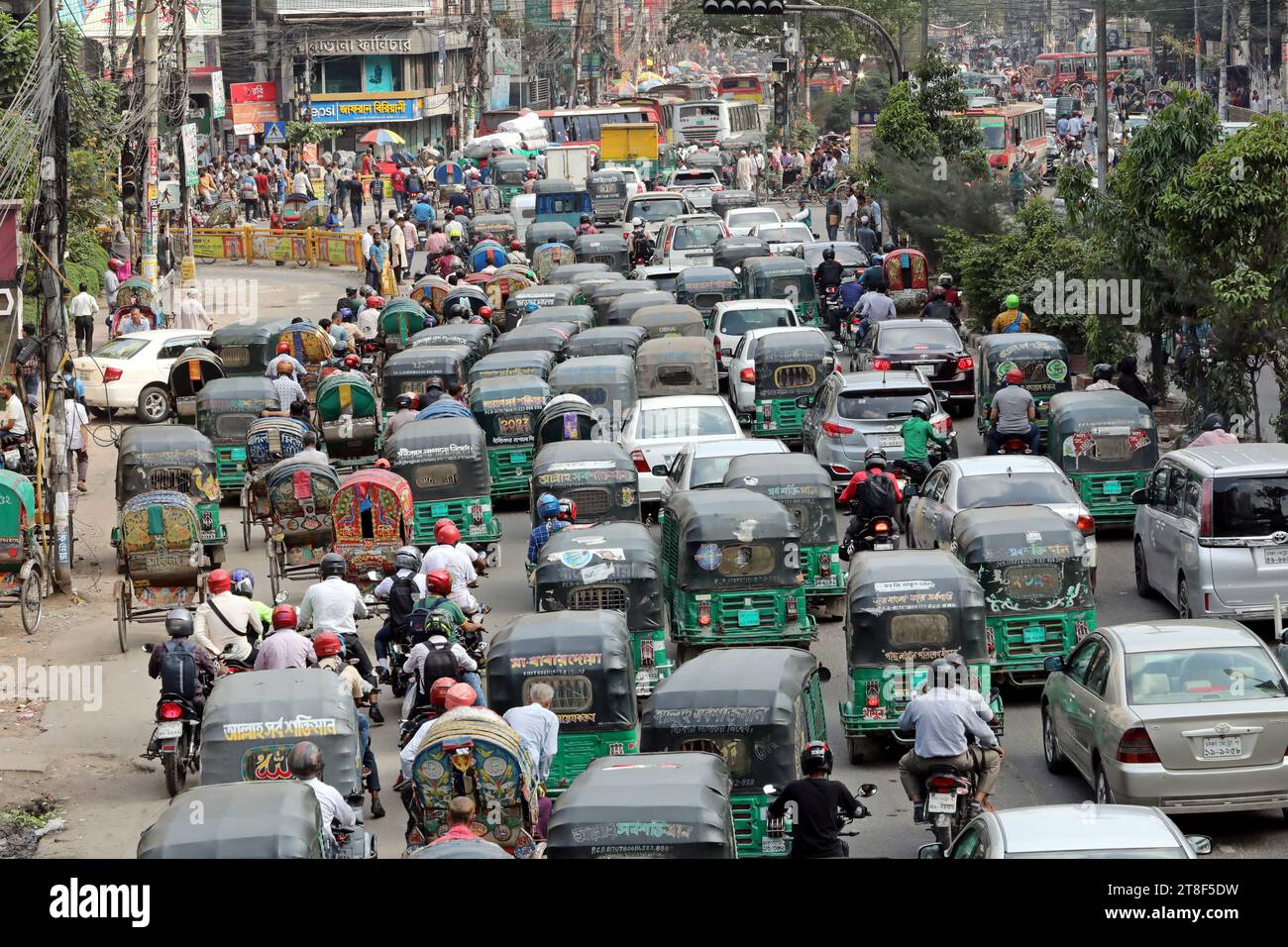 Vehicles stuck in the traffic jam in Dhaka, Bangladesh, on November 20 ...