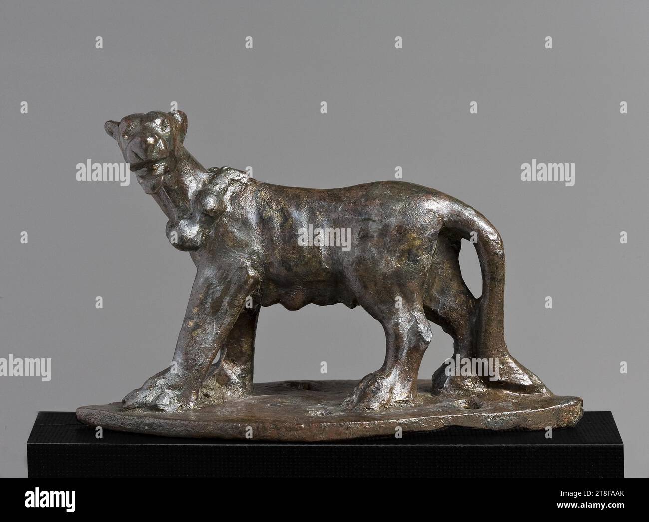 Statuette of a pregnant tiger, 200, Sculpture, Statuette, Height 5.7 cm ...