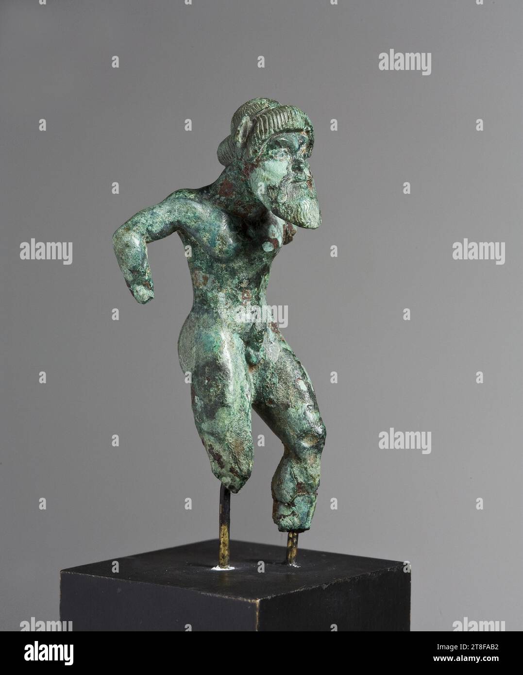 Statuettes legs hi-res stock photography and images - Alamy