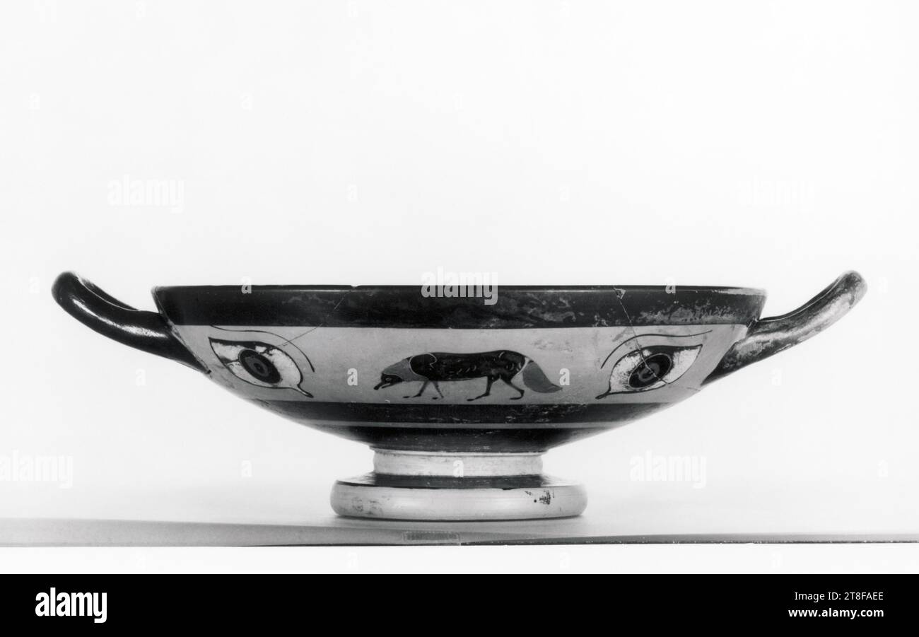 Kylix with eyes and dogs (A, B) and a gorgo mask (tondo), Ca. 530 BC ...