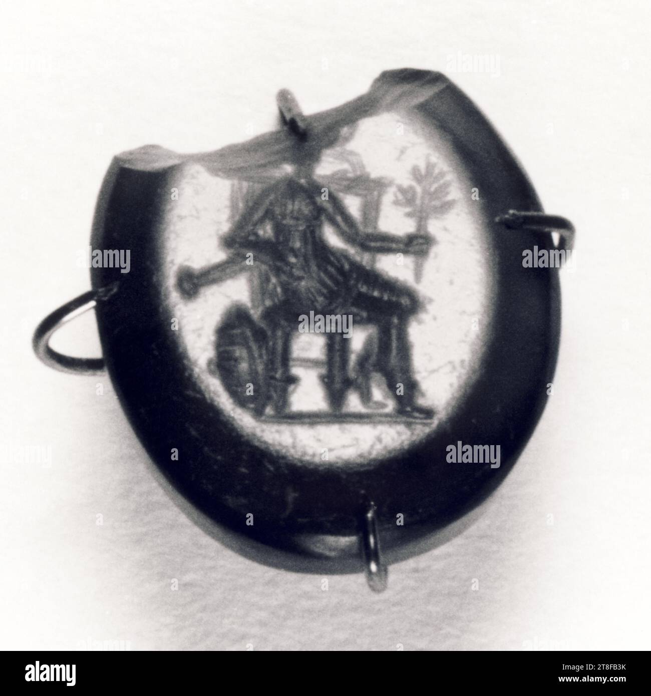 Roma seated hi-res stock photography and images - Alamy