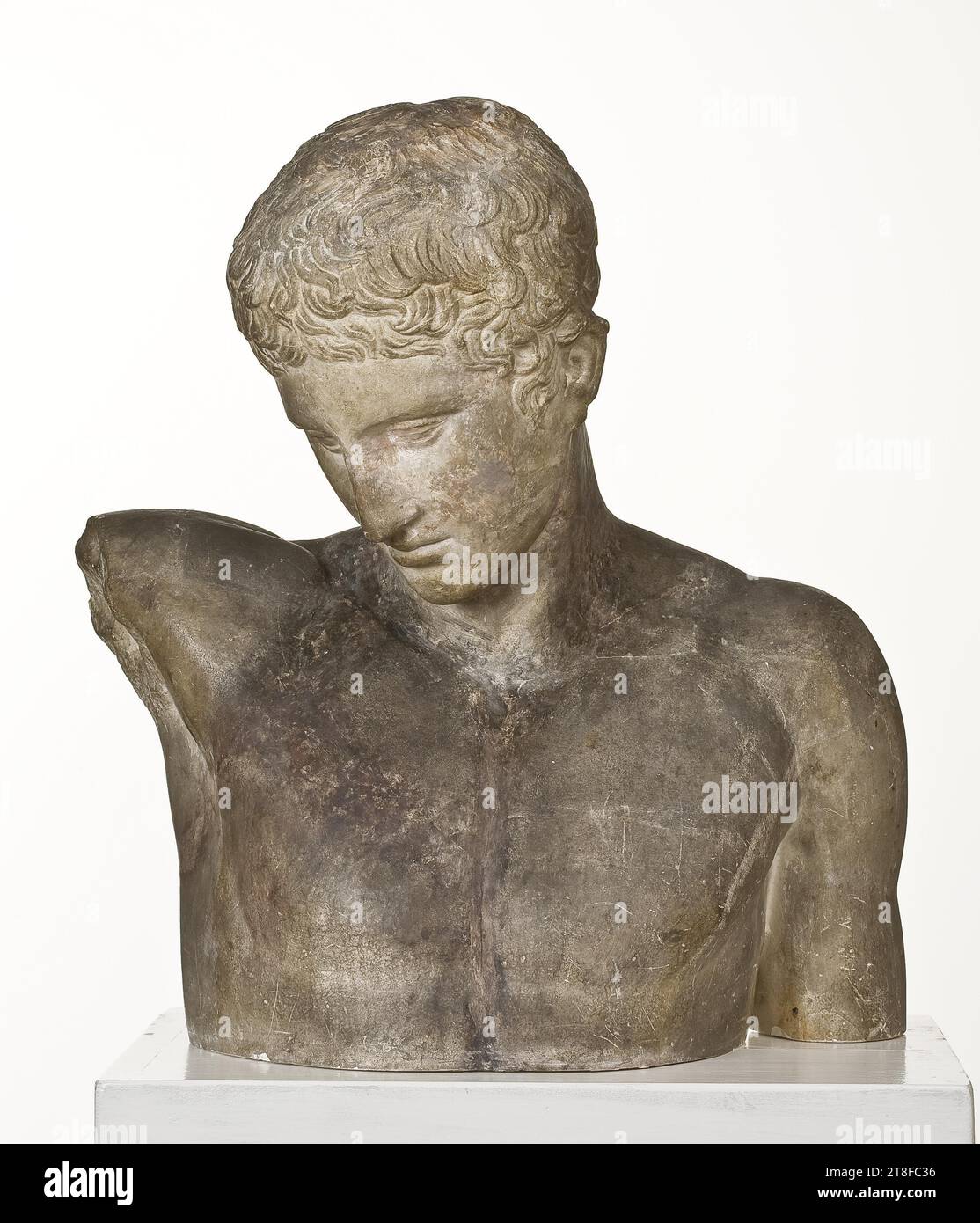Greek athlete statue hi-res stock photography and images - Alamy