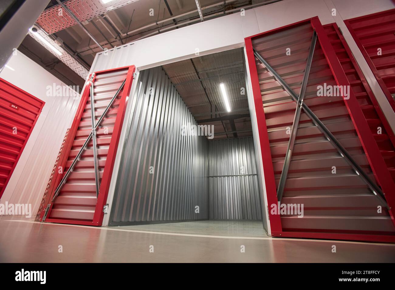 Self service storage facility hi-res stock photography and images - Alamy