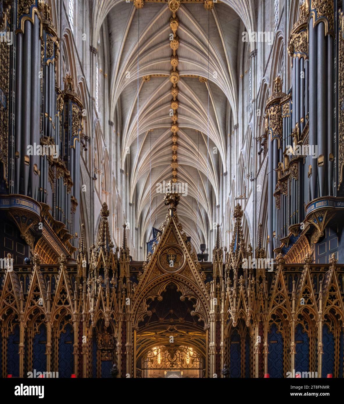 Interior view of Westminster Abbey church showcasing arches and vaults ...