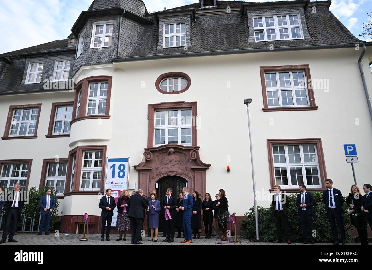 20 November 2023, Hesse, Frankfurt/Main: In the presence of Queen ...