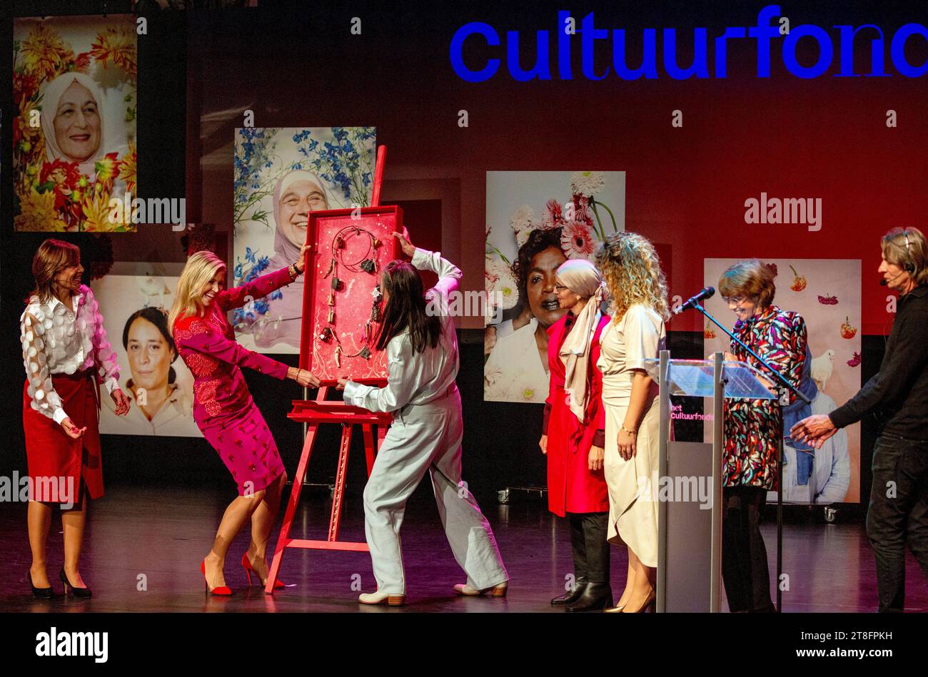 Rotterdam, Niederlande. 20th Nov, 2023. Queen Maxima of the Netherlands ...