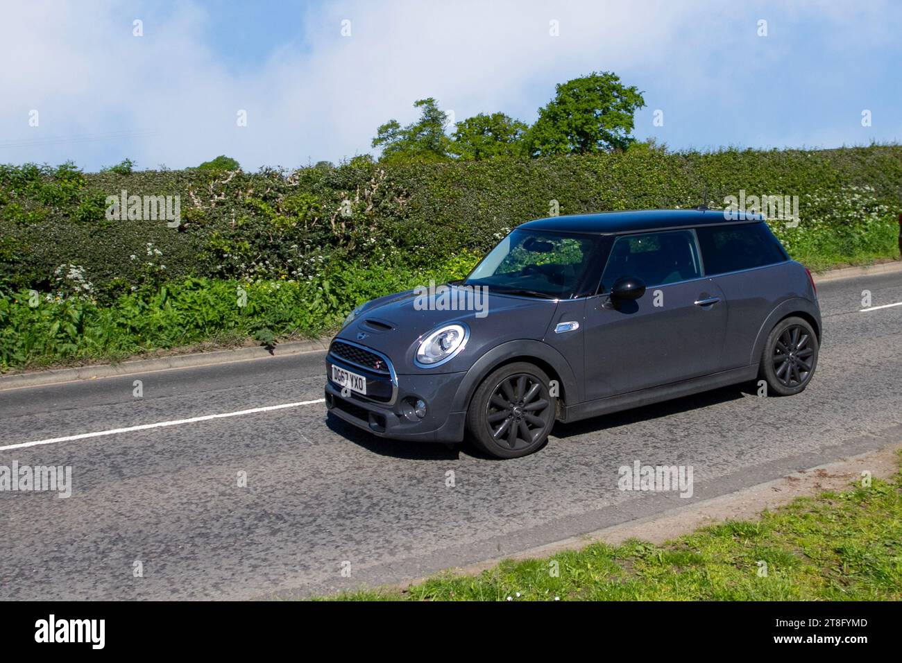 Grey mini cooper hi-res stock photography and images - Alamy