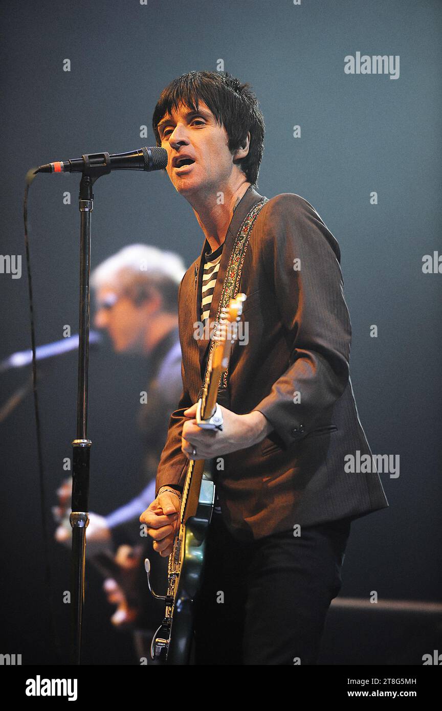 Johnny Marr, legendary guitarist with The Smiths, performs at ...