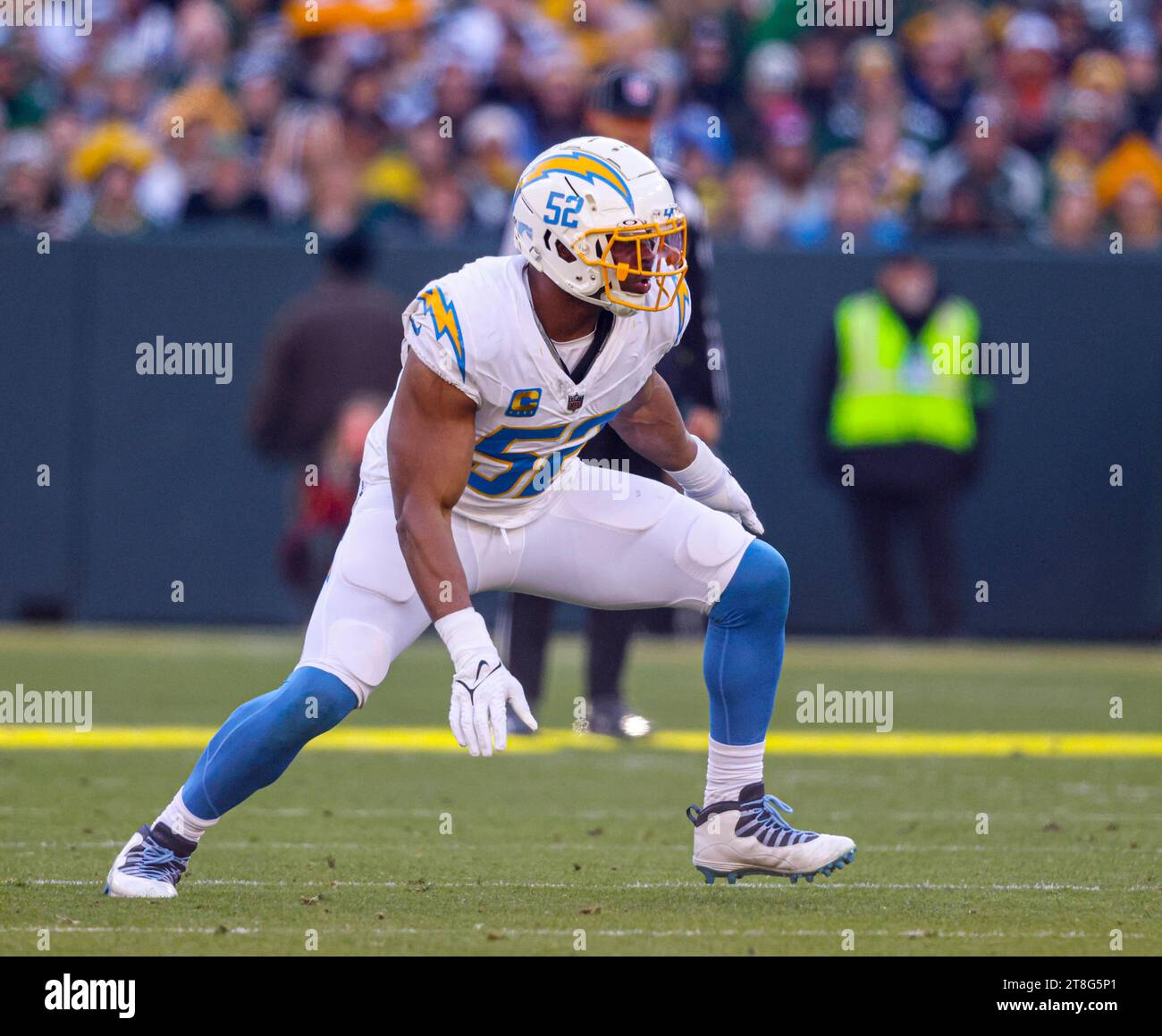 Los Angeles Chargers linebacker Khalil Mack (52) plays defense during ...
