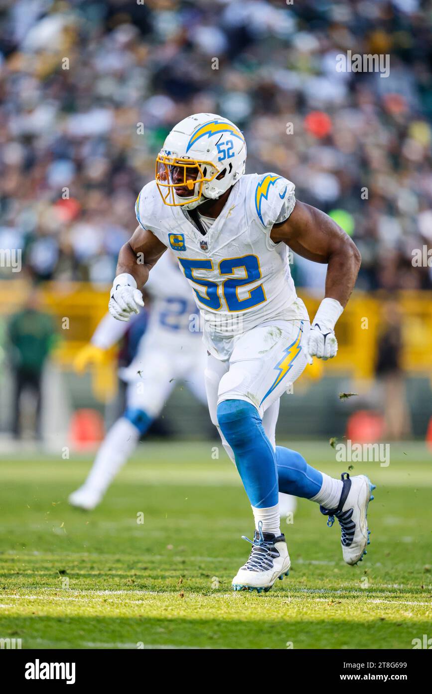 Los Angeles Chargers linebacker Khalil Mack (52) rushes during an NFL ...