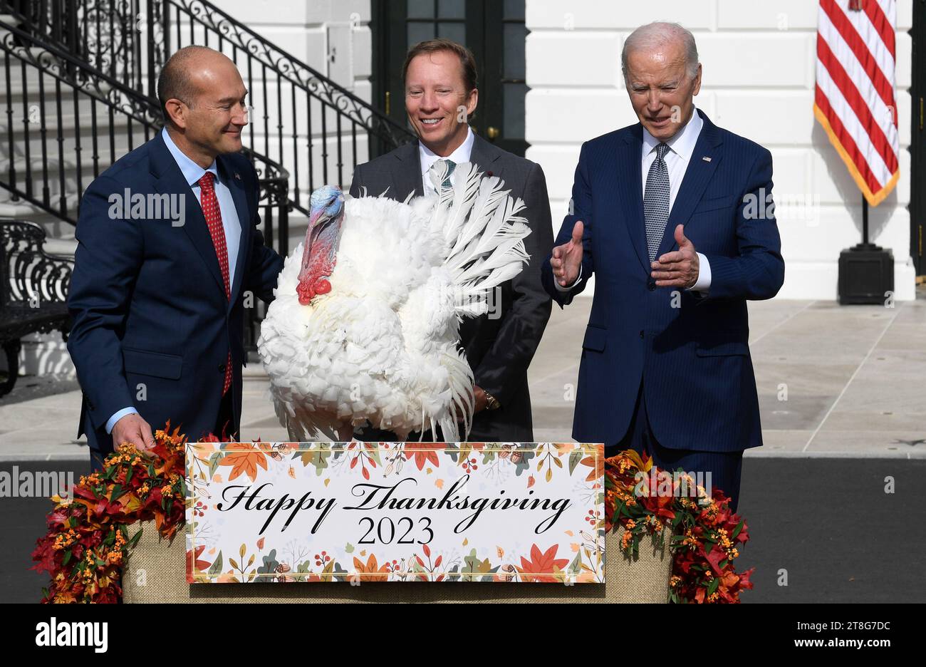 Washington, United States. 20th Nov, 2023. President Joe Biden (R ...