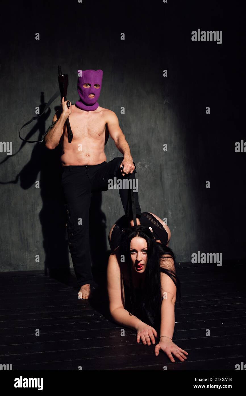 Hacking server room woman hi-res stock photography and images - Alamy