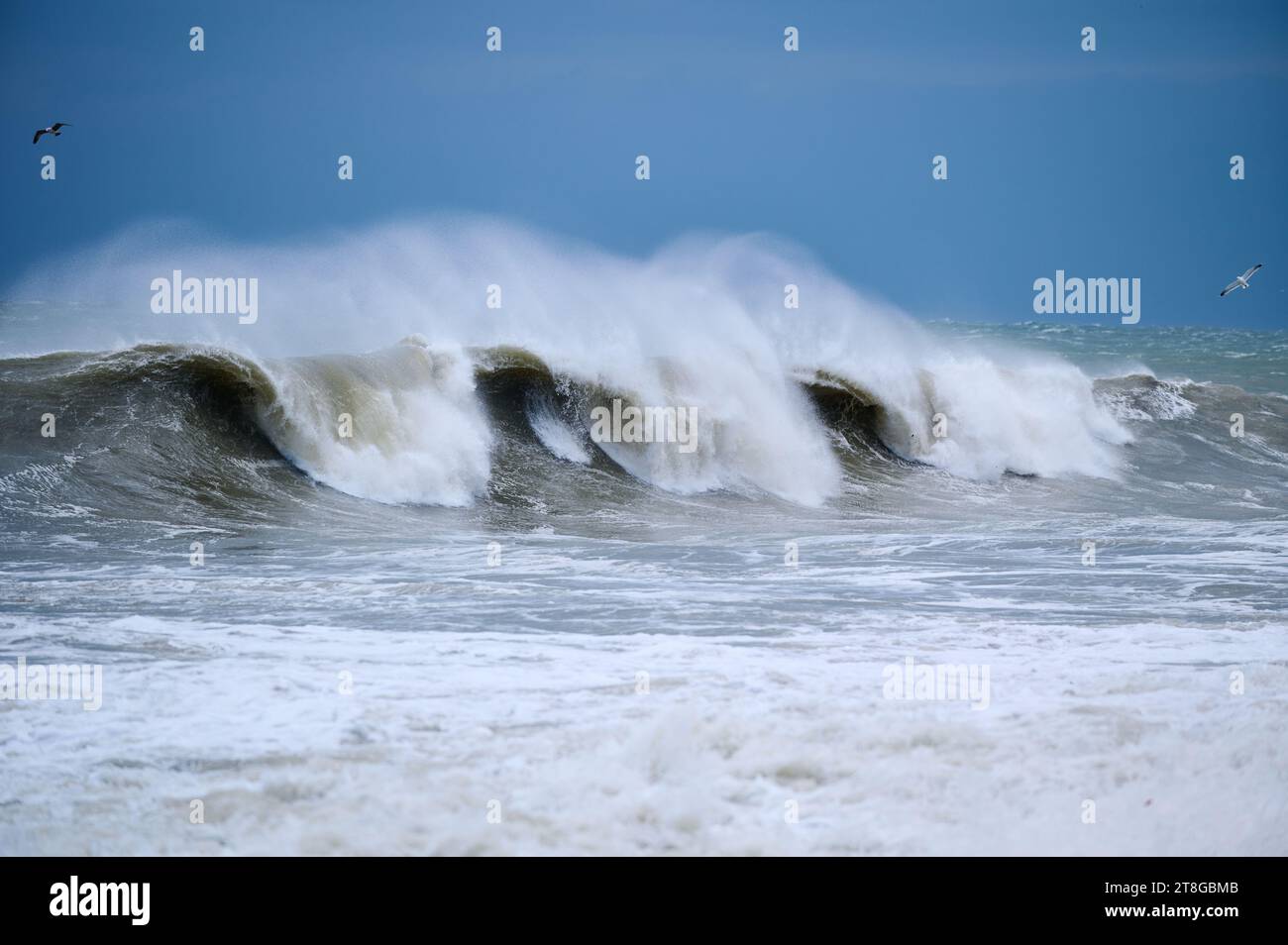 Raging huge waves during an incredibly powerful storm in the Black Sea ...