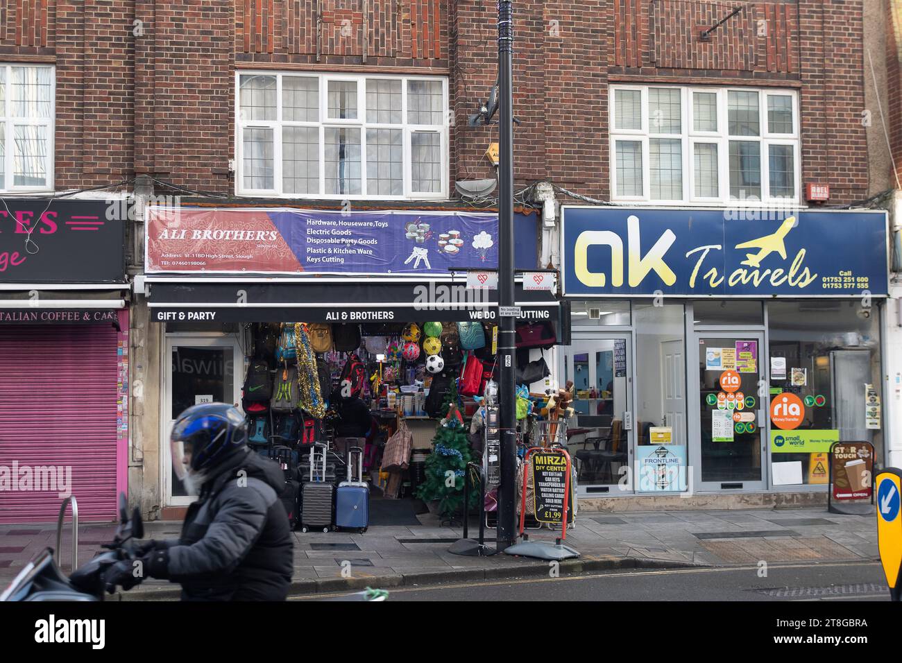 Slough high street hi-res stock photography and images - Alamy