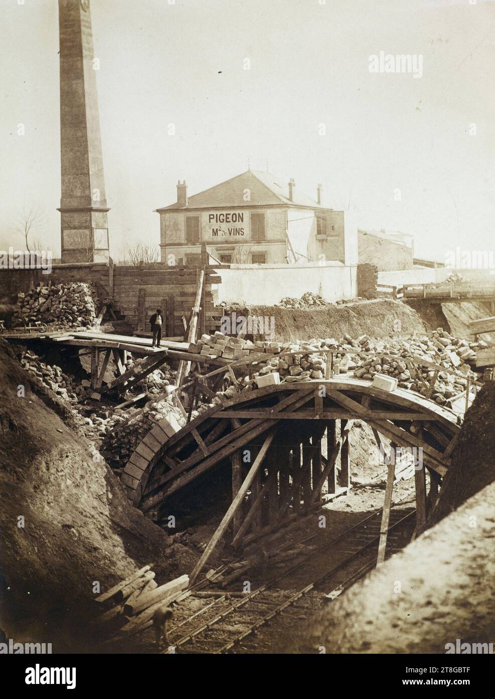 Pont de la rue de Turbigo (Brancion) and obelisk of Villafranca ...