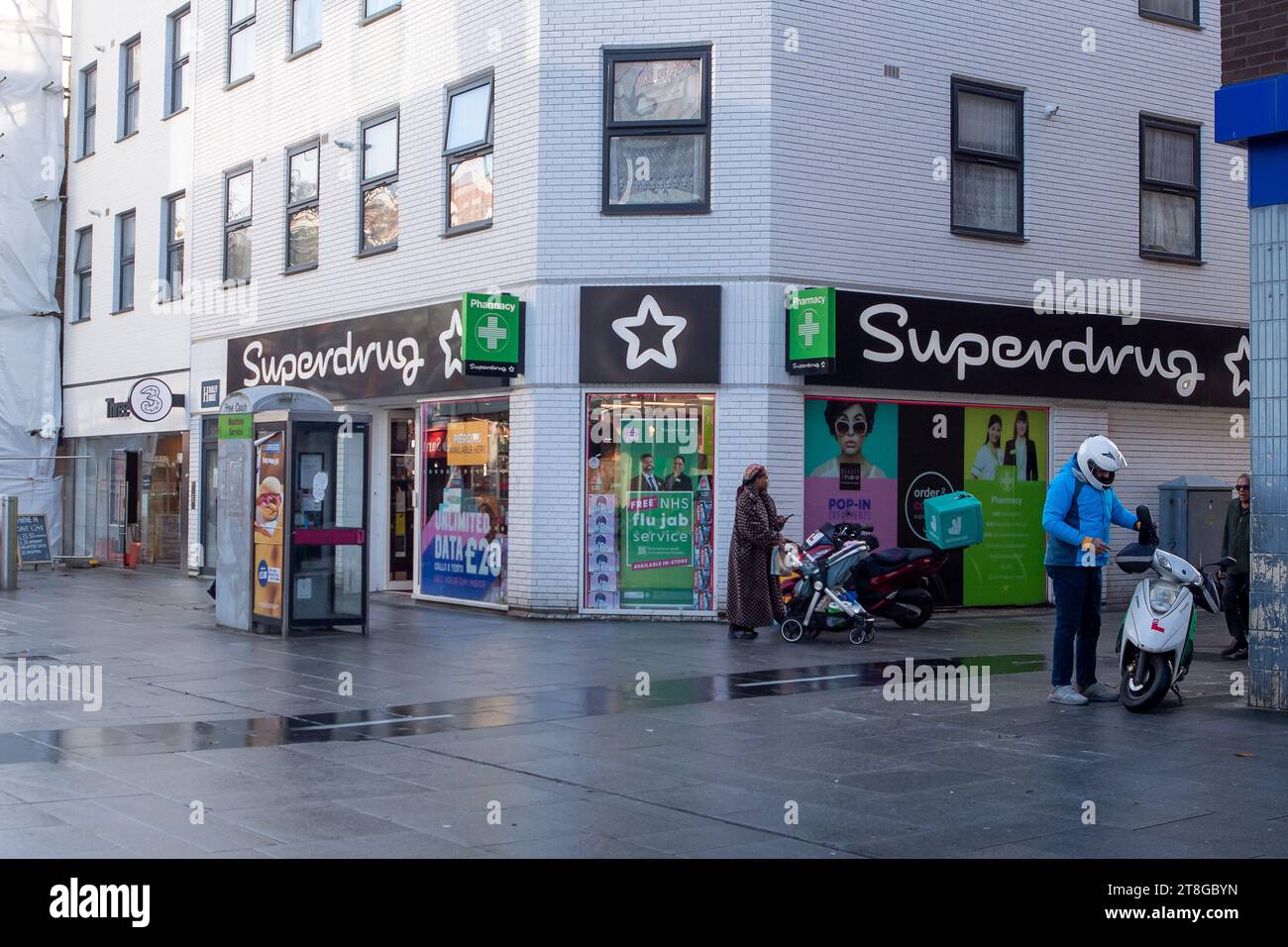 Slough Uk 20th November 2023 A Superdrug Store In Slough High
