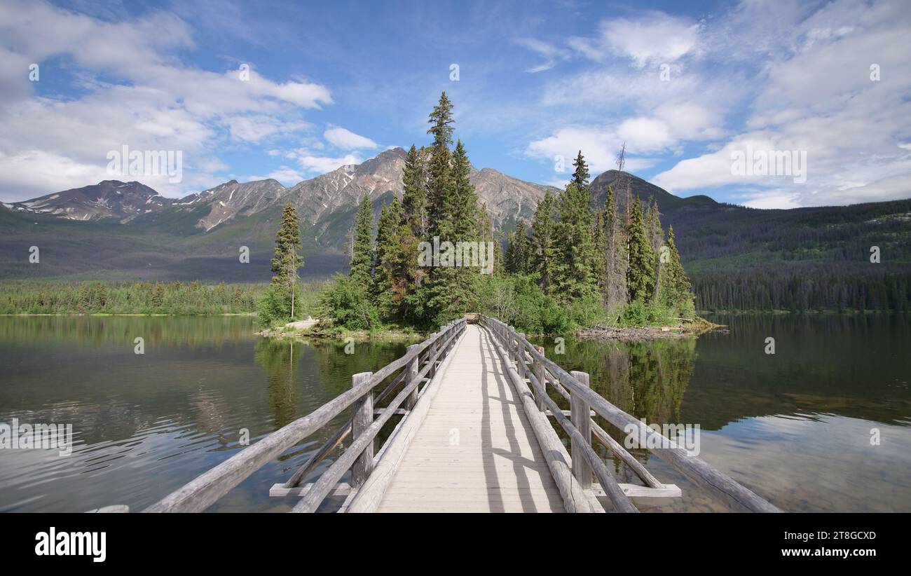 Pyramid Mountain, Jasper NP Stock Photo - Alamy
